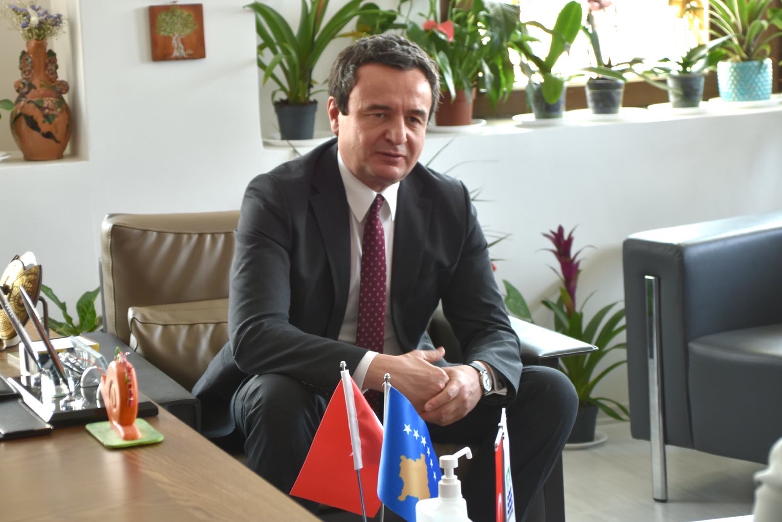 Kurti pa aktivitete publike në Kosovë – 9 ditët e fundit i kaloi në ...