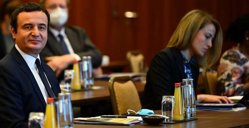 E majta po i fiton zgjedhjet franceze, këshilltarja e Kurtit: Rroftë Franca - Gazeta Express