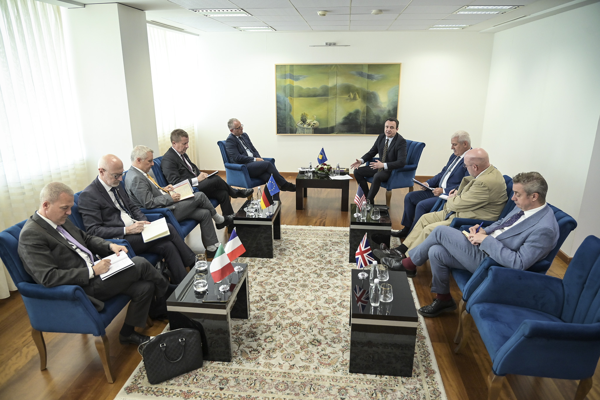 Gazeta Express - LAJMI I FUNDIT