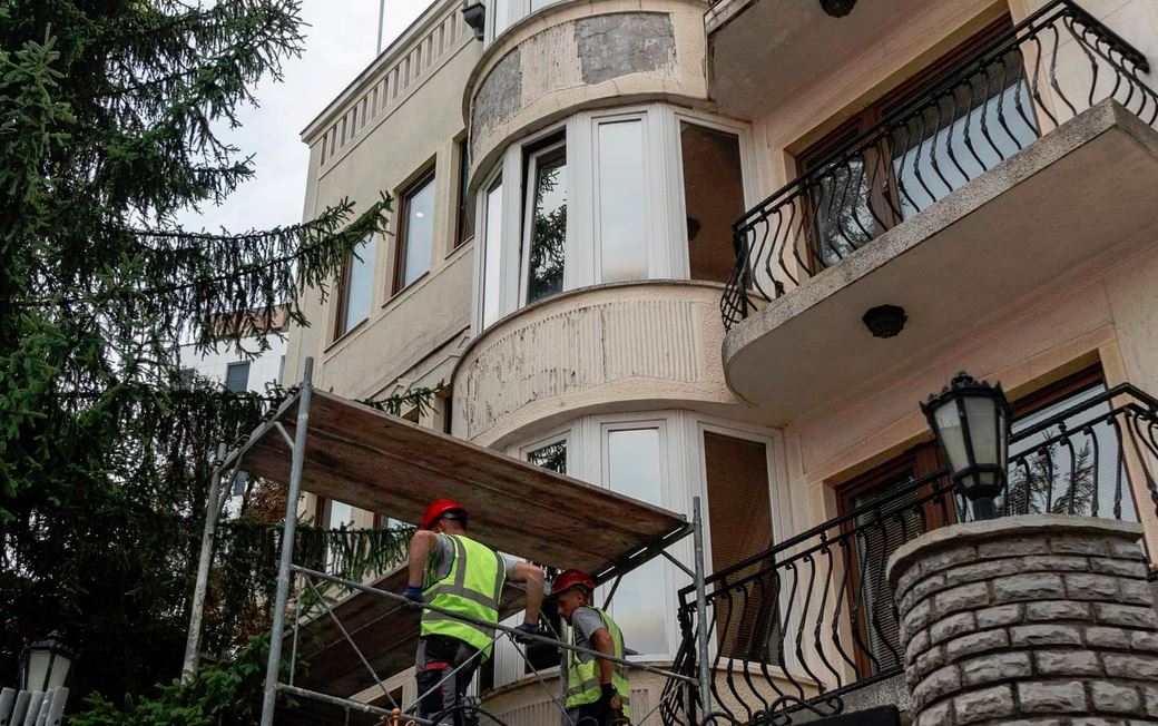 "Restaurimi i Rezidencës së Rugovës, drejt përfundimit" - Gazeta Express