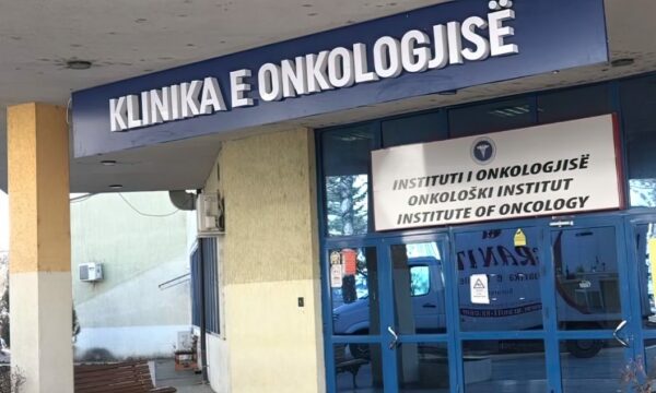 Skandal: Mungon injeksioni në Onkologji, pacientët në pritje qe 6 javë ...