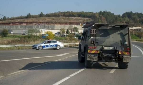 KFOR-i dhe Policia e Kosovës me ushtrim të përbashkët - Gazeta Express KFOR-i dhe Policia e Kosovës me ushtrim të përbashkët - Gazeta Express