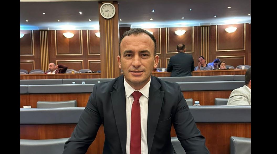 Deputeti i VV-së: Lëvizja “Vetëvendosje” i ka kaluar përmasat e një ...