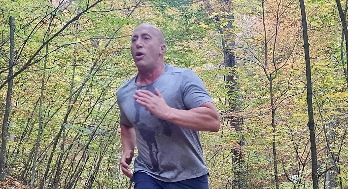 Ramush Haradinaj e nis ditën me vrap në Gërmi - Gazeta Express