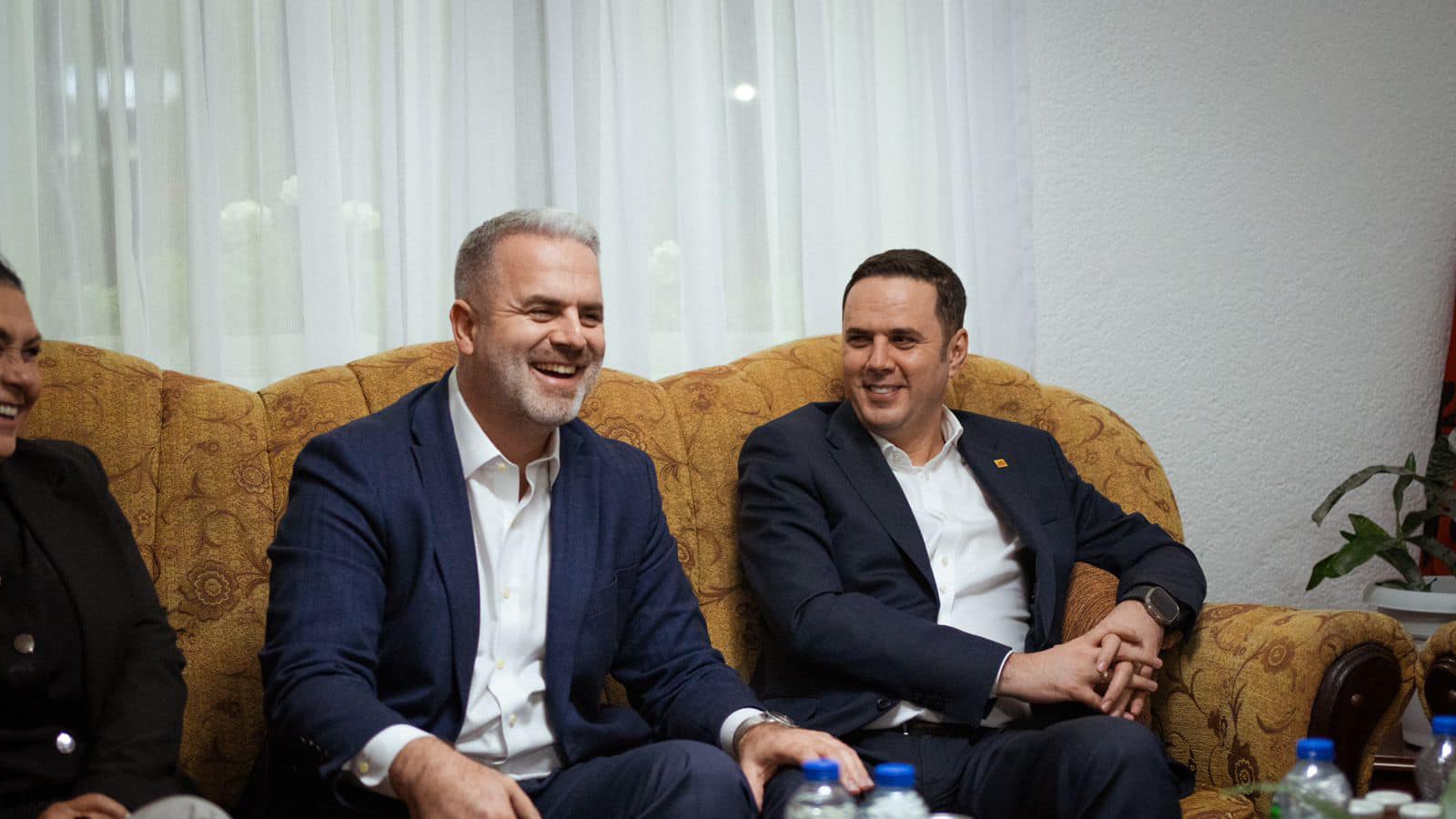 Visar Azemi për vizitën te familja Çerkini: Zaskoku dhe fshatrat tjera ...