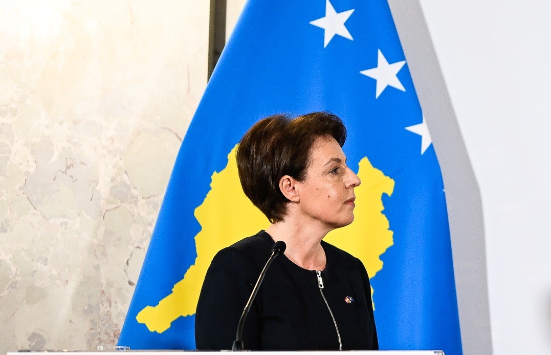 Edhe Apeli refuzon kërkesën për hudhjen e aktakuzës ndaj ministres ... Edhe Apeli refuzon kërkesën për hudhjen e aktakuzës ndaj ministres ...