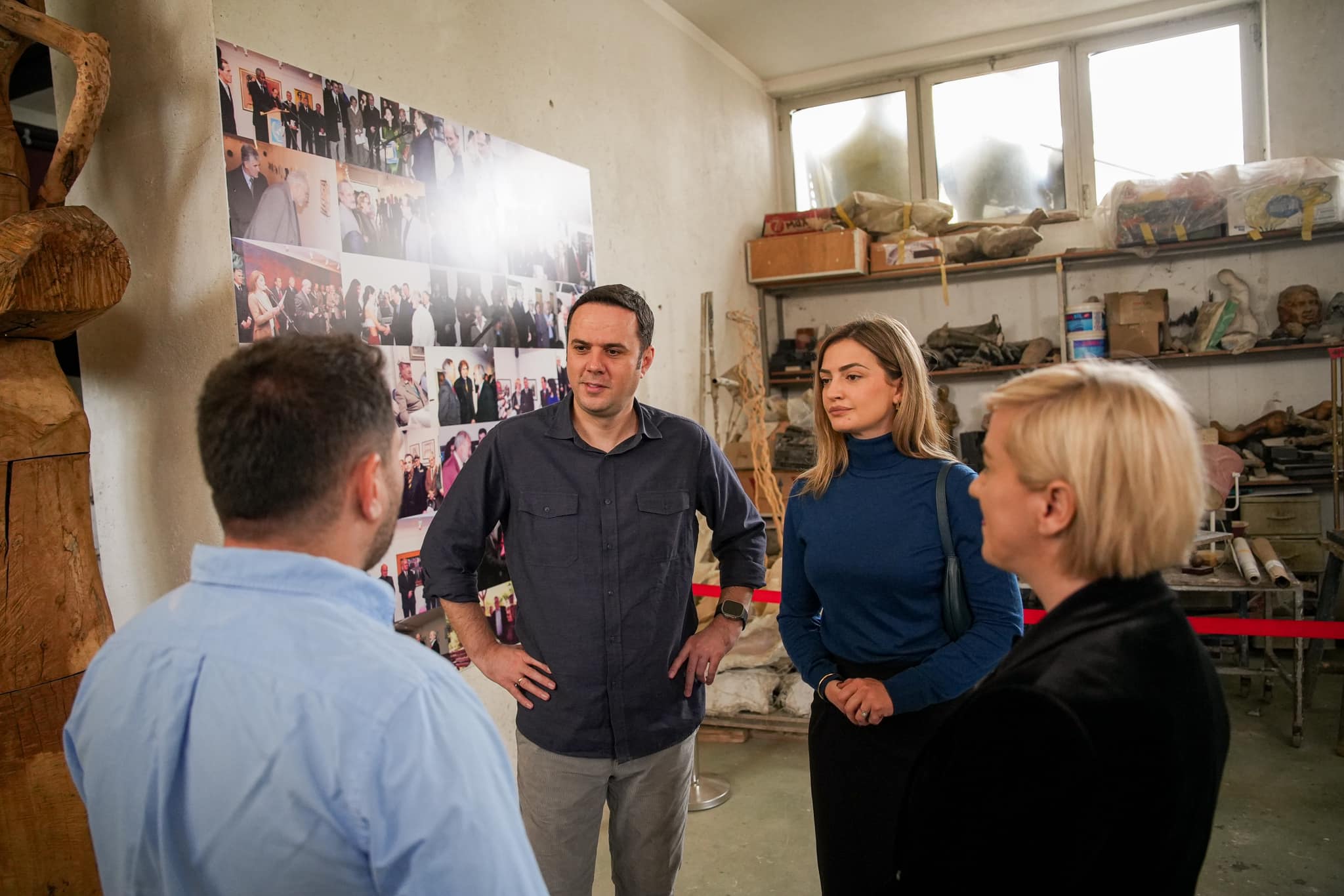 Abdixhiku viziton Rezidencën Artistike të Luan Mulliqit: Kulturës e ...