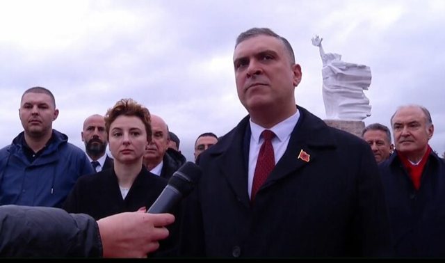 Partia e Lirisë nderime te Varrezat e Dëshmorëve për 80-vjetorin e ...