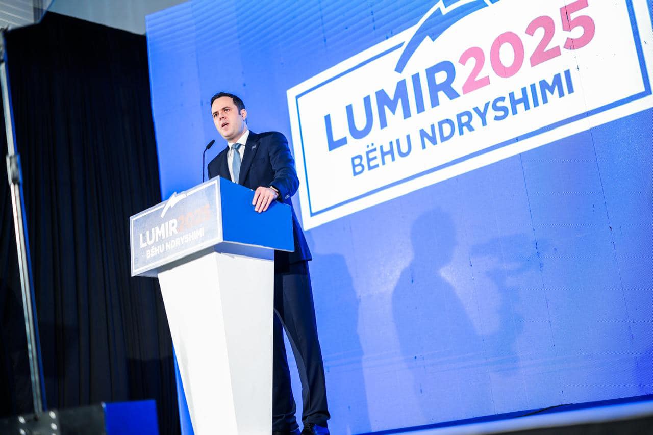 Fillimisht konferencë për media, më pas niset drejt Pejës, kjo është ...