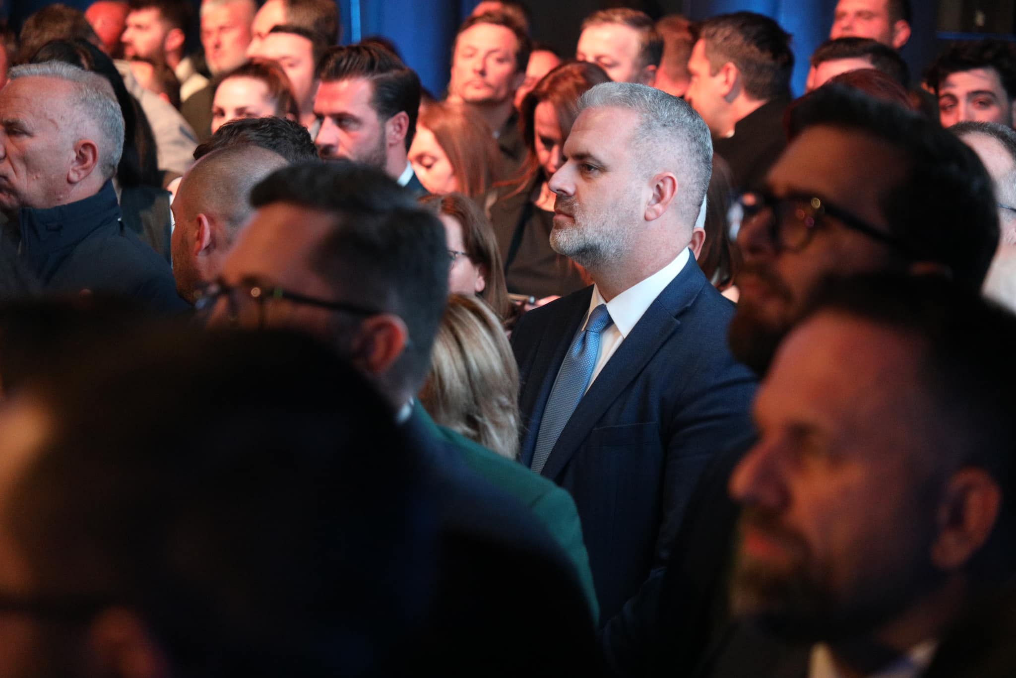 Visar Azemi: LDK nga tubimi masiv në Prishtinë dërgoi mesazh se ...