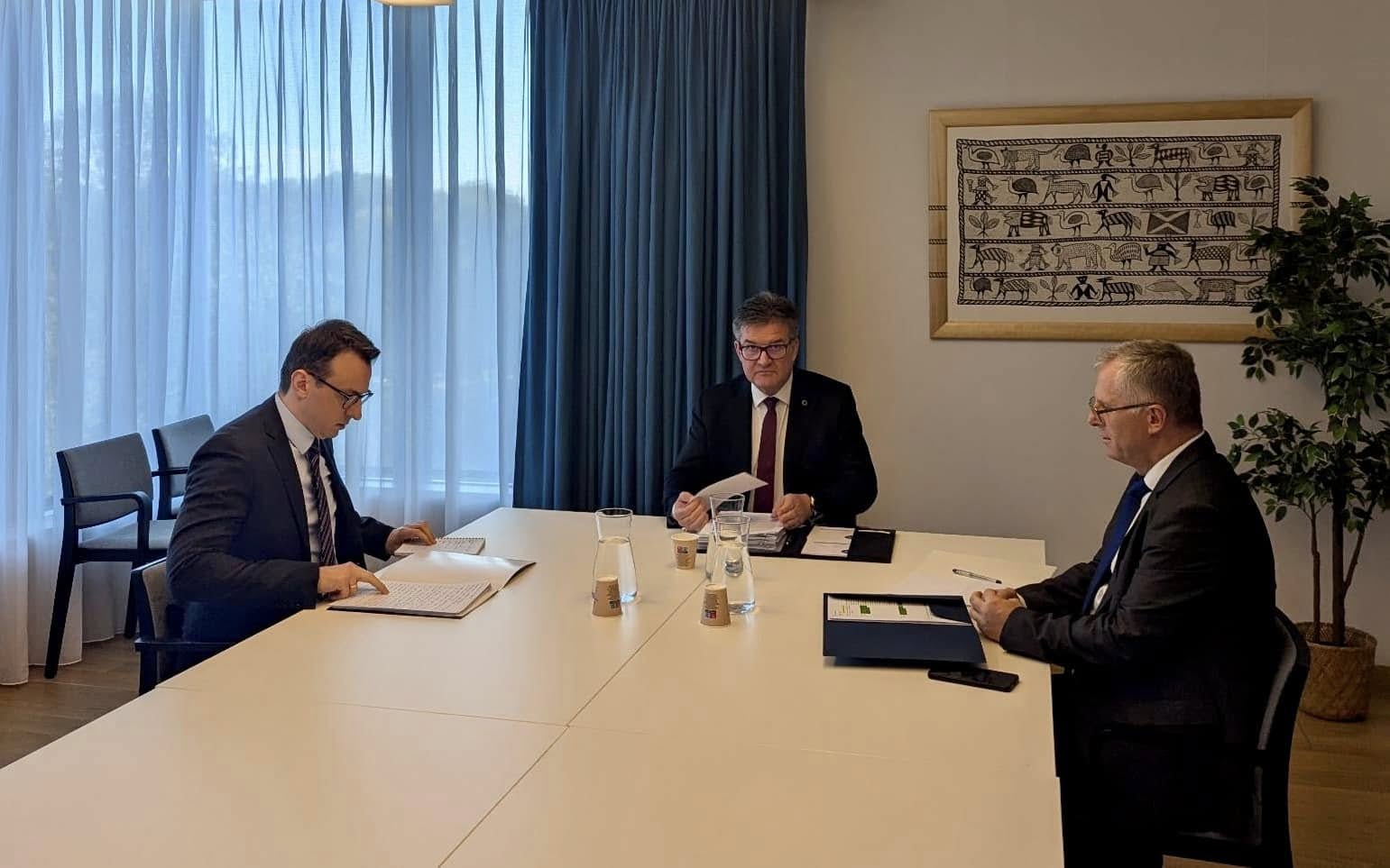 Dialogu Kosovë-Serbi/Brukseli për takimin Bislimi-Petkoviq: Njoftojmë ...