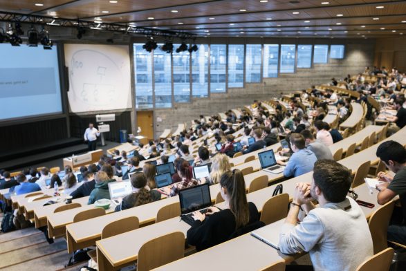 Gjithçka që ndryshon për studentët e huaj në Gjermani në 2025 - Gazeta ... Gjithçka që ndryshon për studentët e huaj në Gjermani në 2025 - Gazeta ...