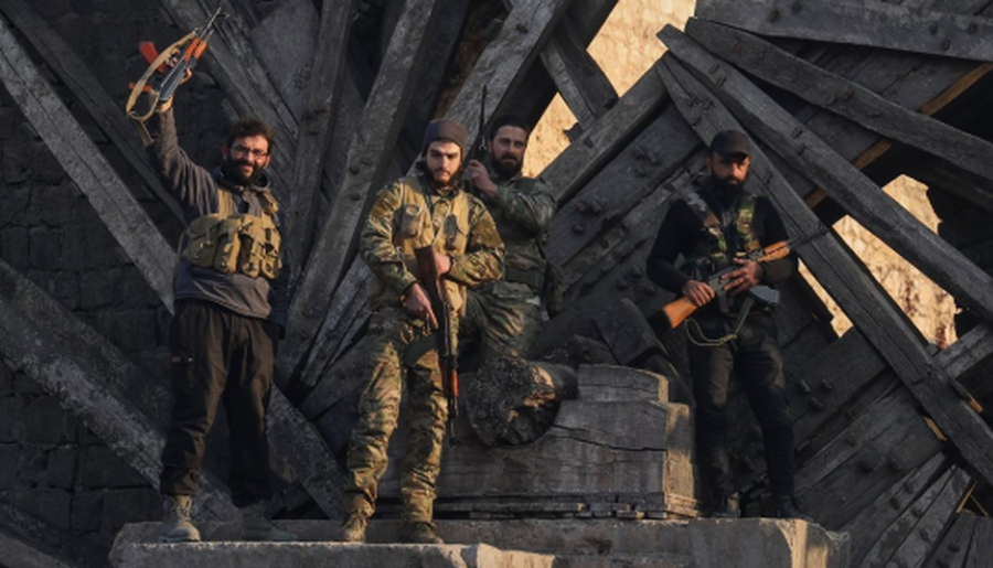 Ukraina: Rënia e Sirisë tregon se Rusia nuk mund të luftojë në dy ... Ukraina: Rënia e Sirisë tregon se Rusia nuk mund të luftojë në dy ...