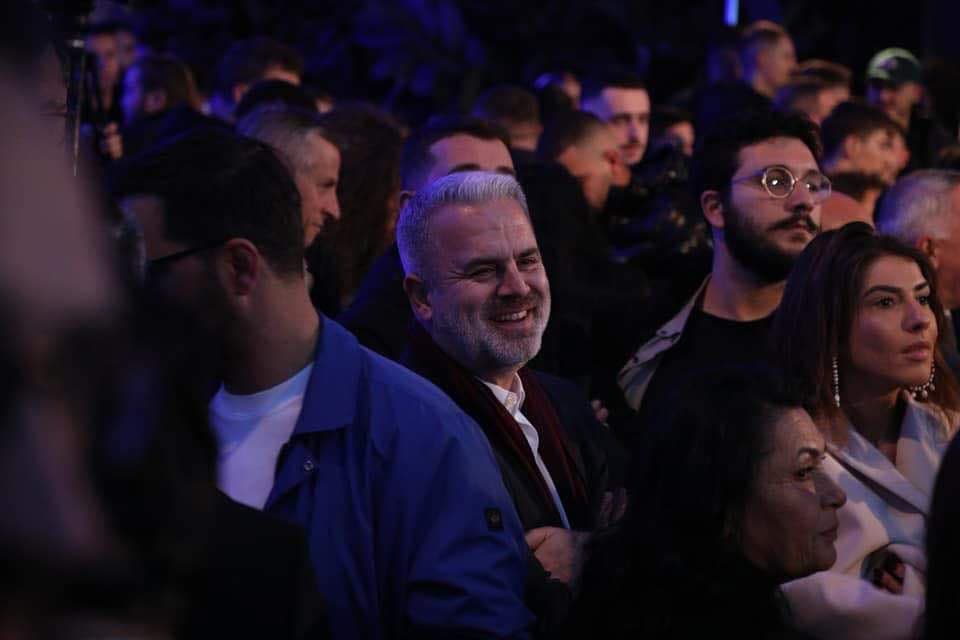 Visar Azemi: Atmosferë e jashtëzakonshme sonte në Prishtinë, tubimi na ...