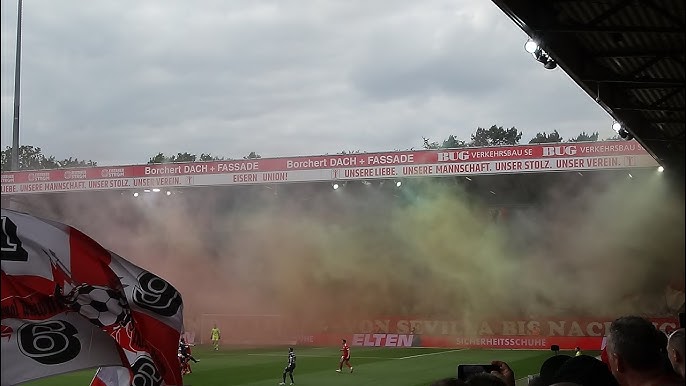 Ndeshja e Bundesliga ndërpritet shkaku i hedhjes së një shkrepëse ...