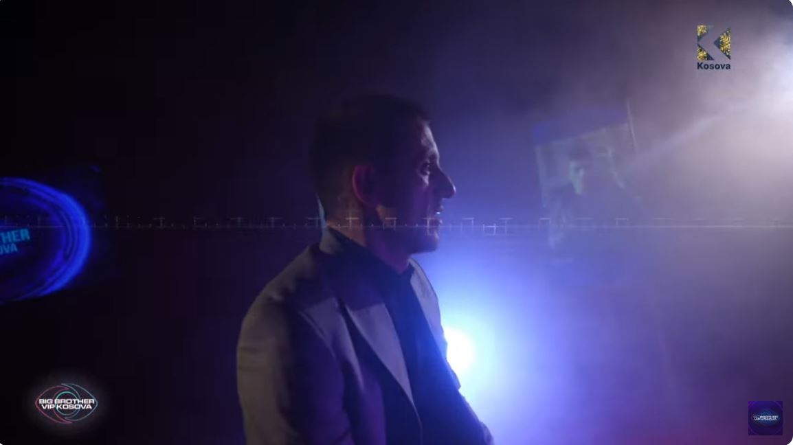 “Ky jam unë” – postimi që u bë në profilet e Vullnet Krasniqit në rrjetet sociale pasi foli për ...