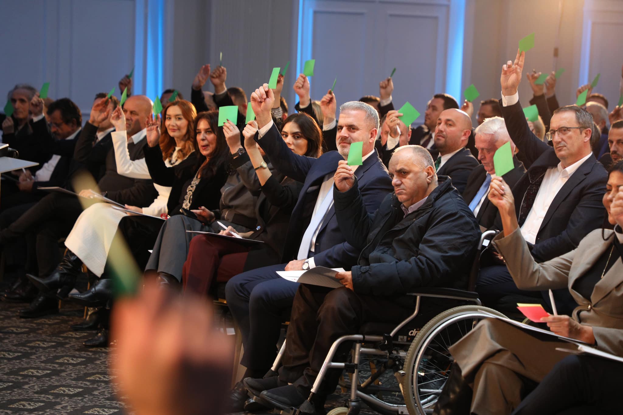 Visar Azemi kandidat për deputet nga LDK: Moment kyç për angazhimin tim ...