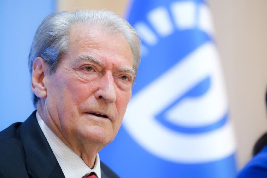 SPAK i jep leje Berishës, kryetari i PD nuk do të paraqitet më tre ... SPAK i jep leje Berishës, kryetari i PD nuk do të paraqitet më tre ...