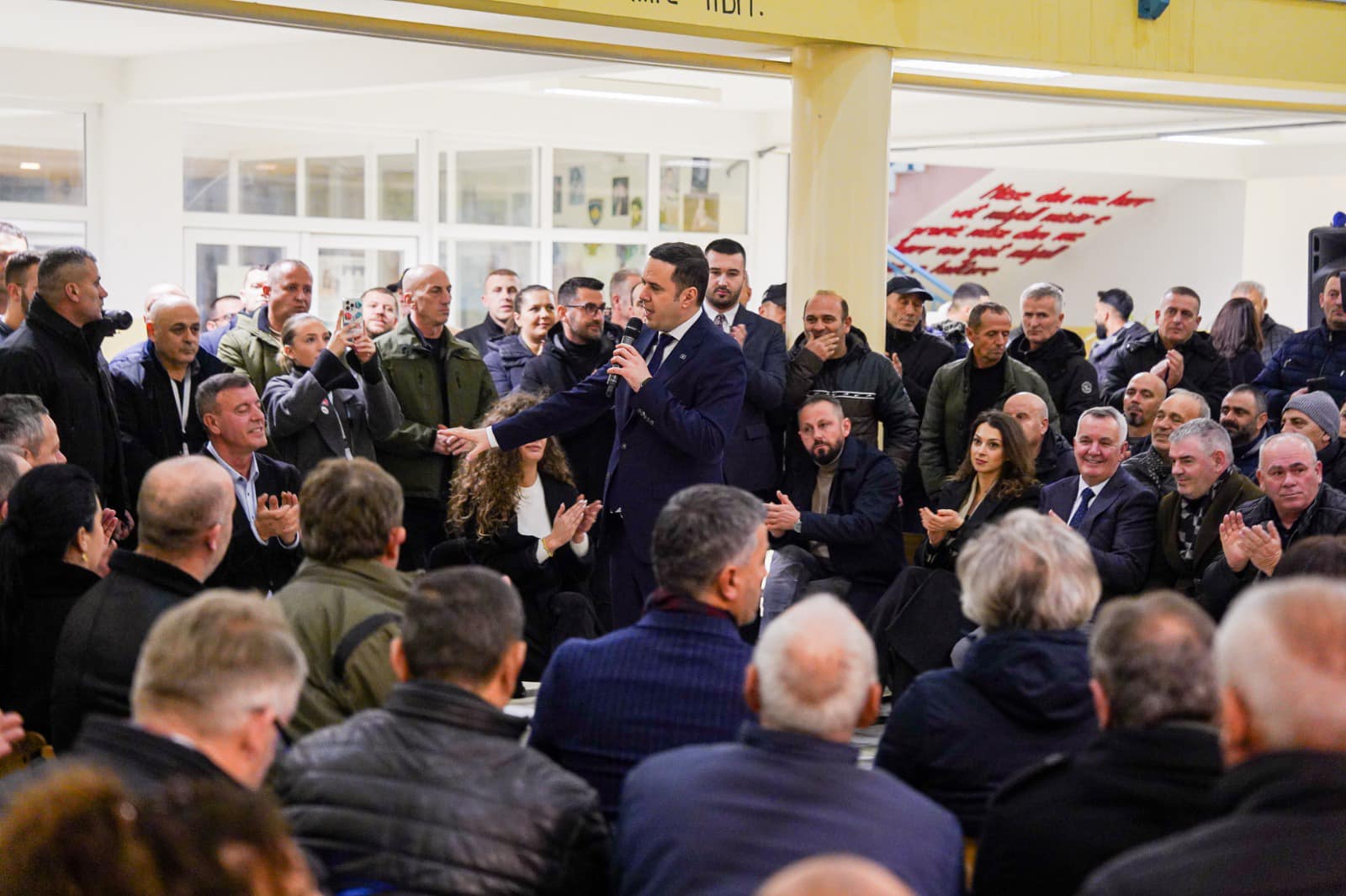 Abdixhiku pas Kaçanikut, Elez Hanit dhe Lipjanit e mbyll ditën me takim ...