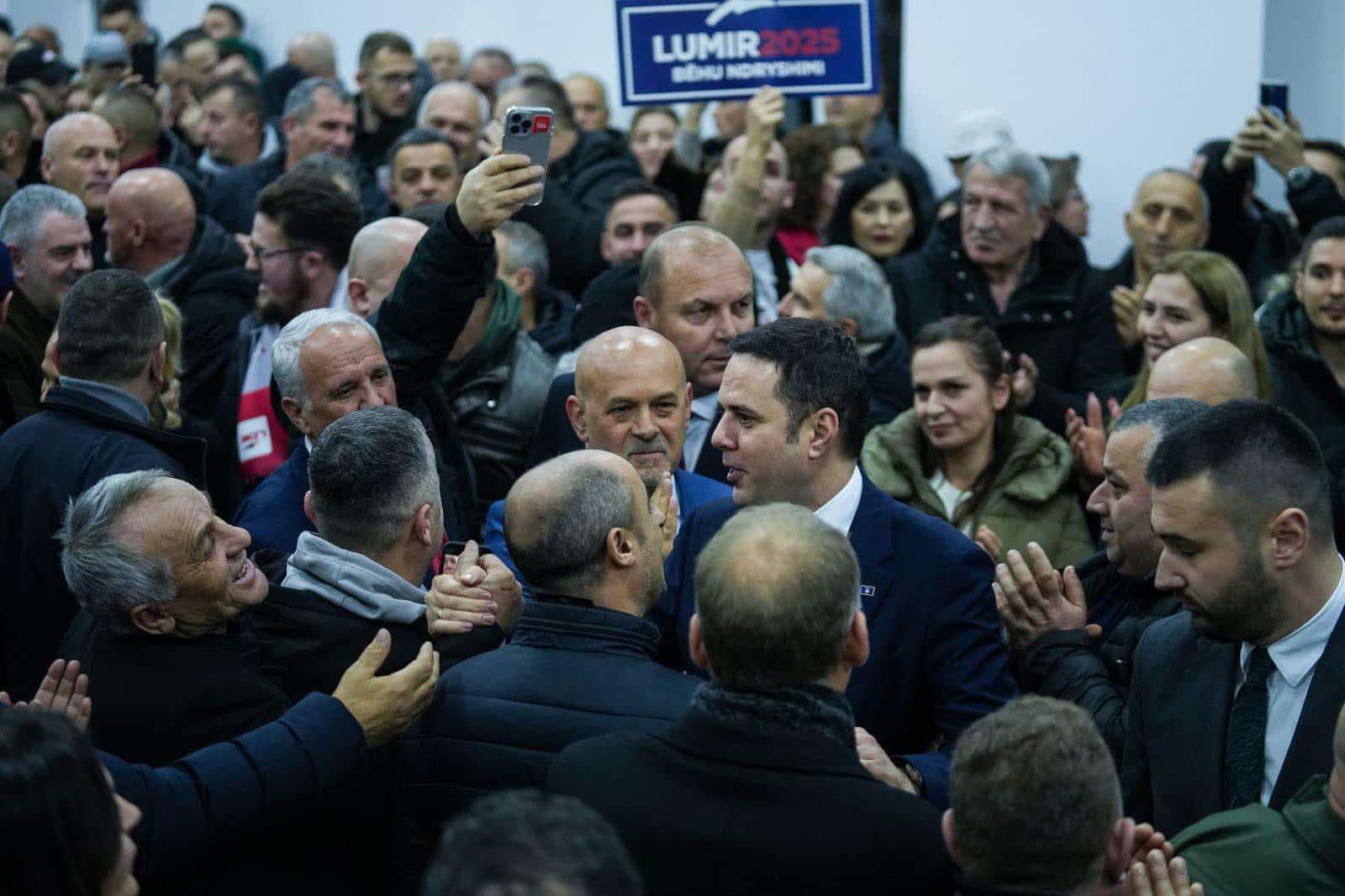 Gazeta Express - LAJMI I FUNDIT