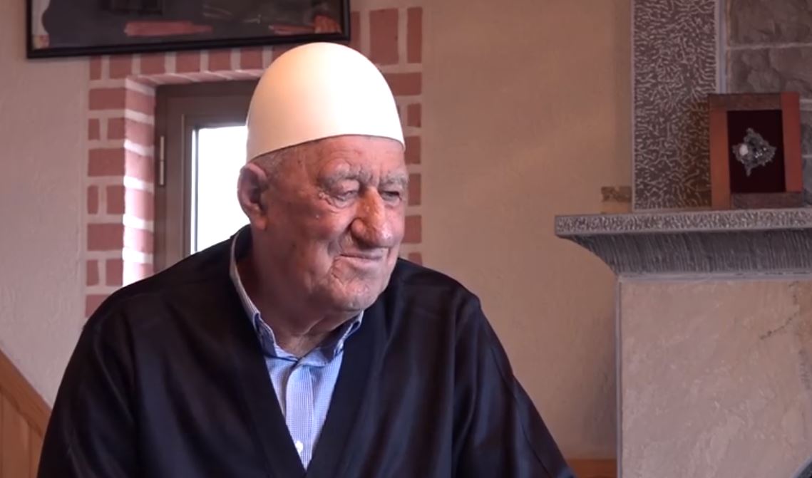 Babait të Thaçit i është përmirësuar gjendja shëndetësore, i ndalohen ...