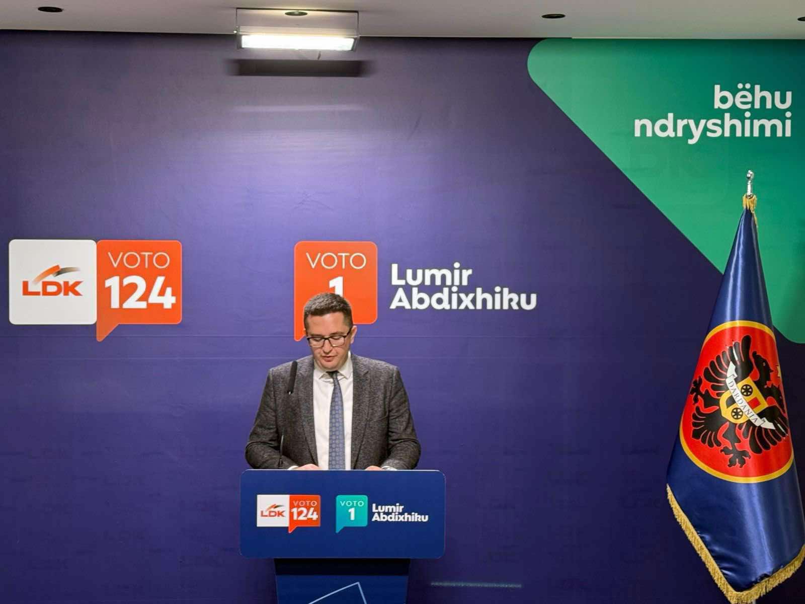 LDK-ja dënon gjuhën e Kurtit: Shenjë paniku nga rënia e lirë në terren ...