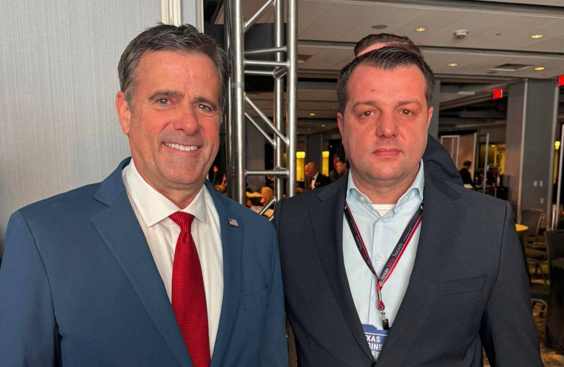 Shkëlqim Devolli takon shefin në ardhje të CIA-s, John Ratcliffe ...