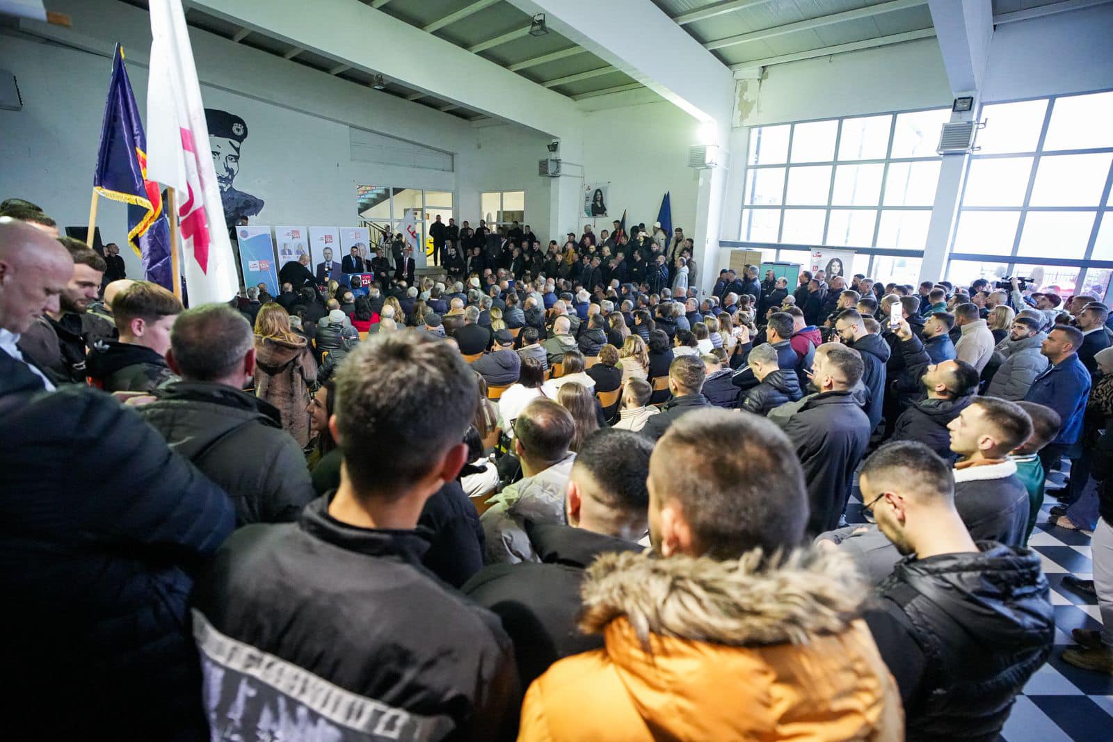 Abdixhiku ndan foto nga pritja që iu bë në Zhegër të Gjilanit: Fitore dhe asgjë më pak - Gazeta ...