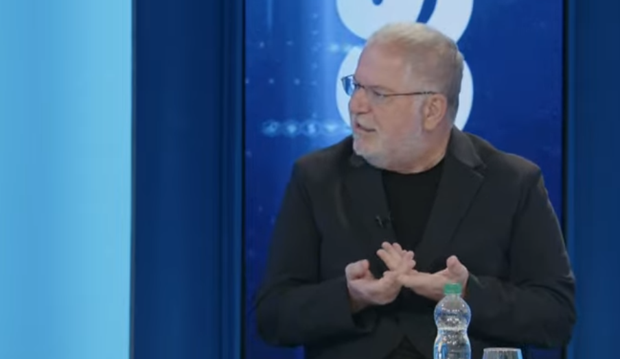 “Veç një trim është, ai është në burg, e ka emrin Hashim Thaçi”, Baton ...