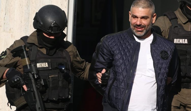Safet Bajri dhe Behar Bajri mbeten në burg, mohojnë përfshirjen në ...