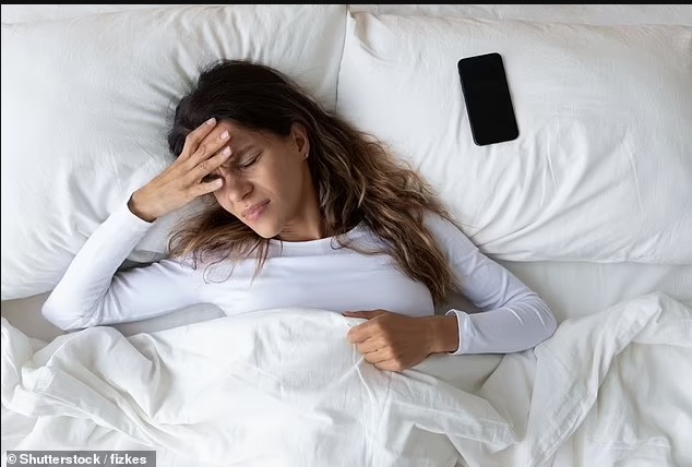 Gjumi i dobët mund të shkaktojë një ndryshim të çuditshëm në ...