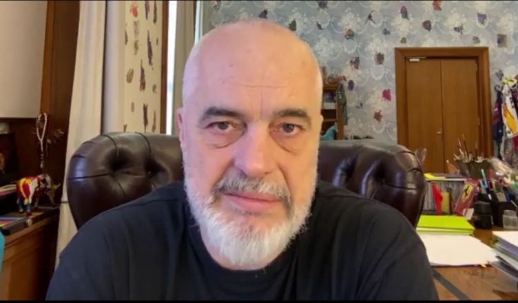 Rama bisedë me ndjekësit në “SY m’SY”: O e fus unë Shqipërinë në BE, o ...