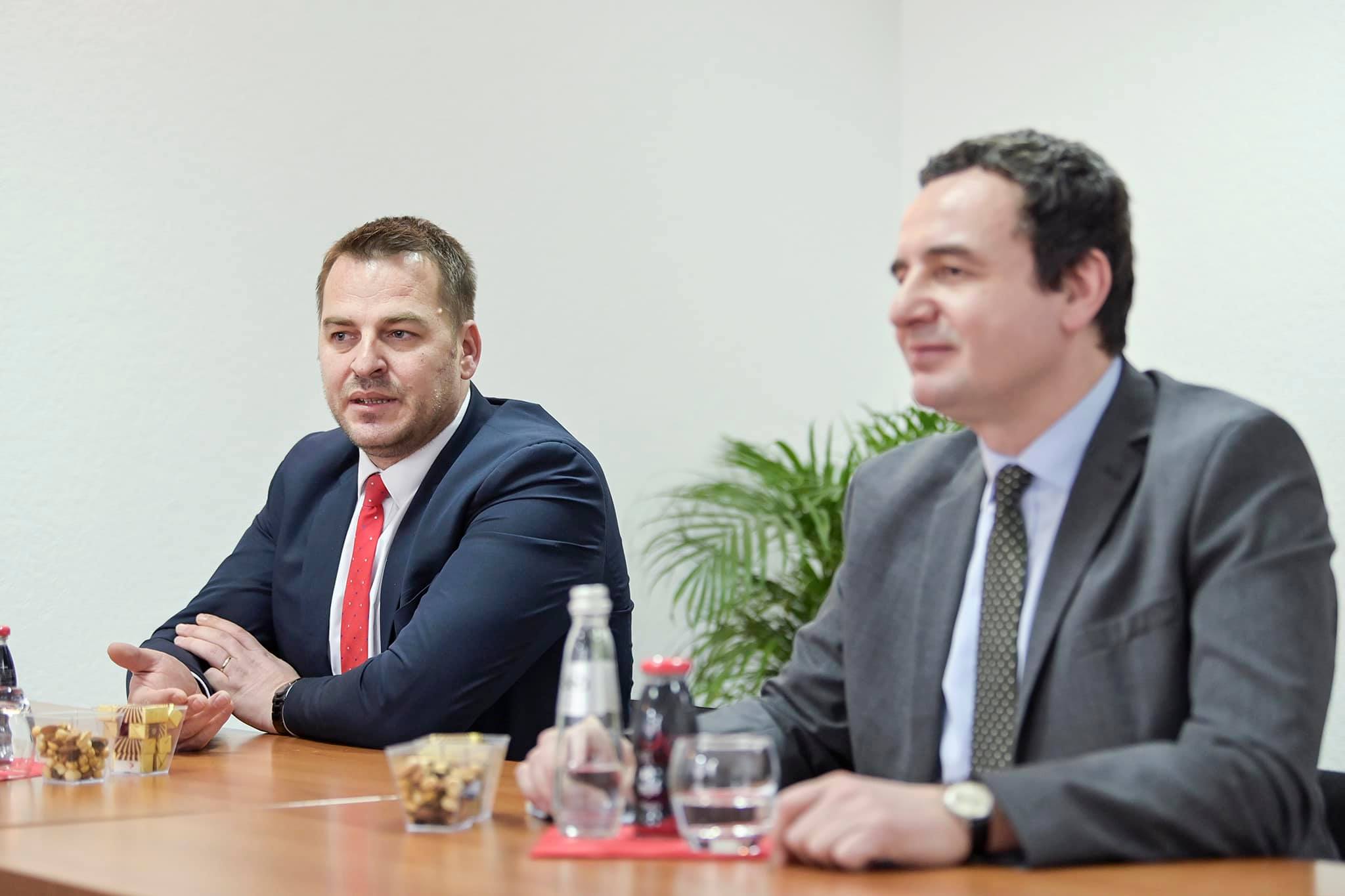 Armend Muja shpreson që Kurti s’i ka çuar ftesë PDK’së - Gazeta Express