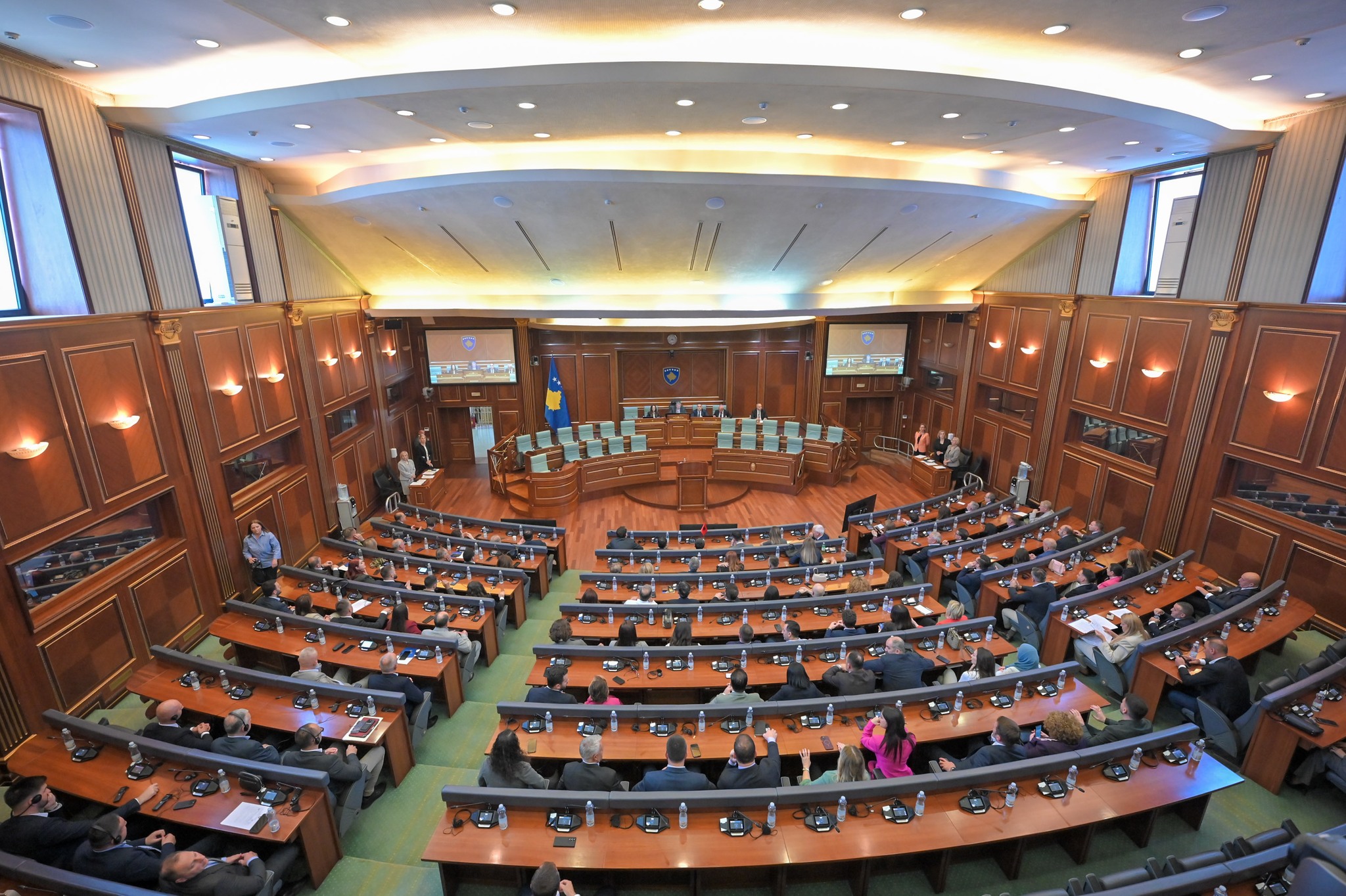 Kuvendi lëshon njoftim për seancën që do të mbahet nesër nga ora 11:00 ...