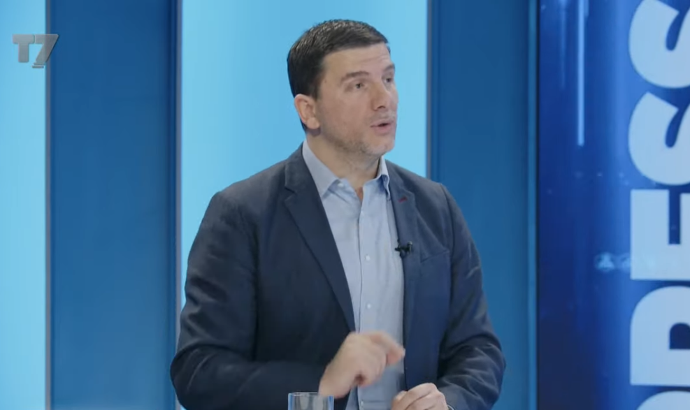 “AK – Albin Kurti, nashta merren vesh me Listen Serbe i bajnë numrat”, Memli Krasniqi i bindur ...