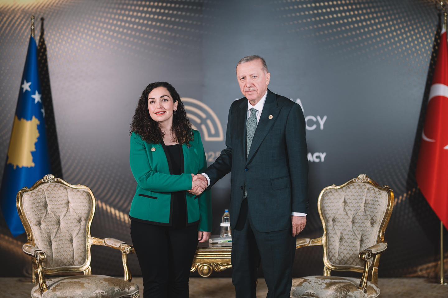 Osmani takohet me Erdoganin: Një mik i dëshmuar dhe një shtyllë e fortë ...