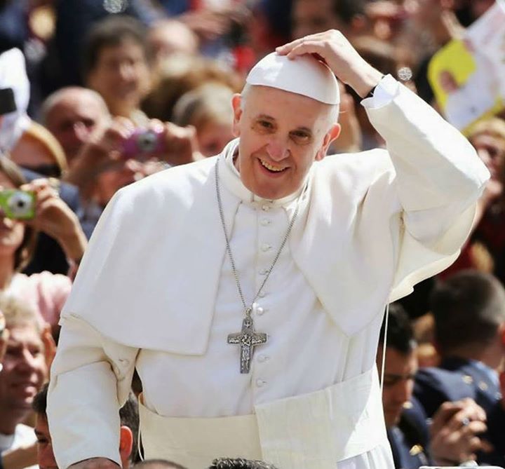 Shqipëria në ditë zie për Papa Françeskun, Rama nderon atin e shenjtë ...