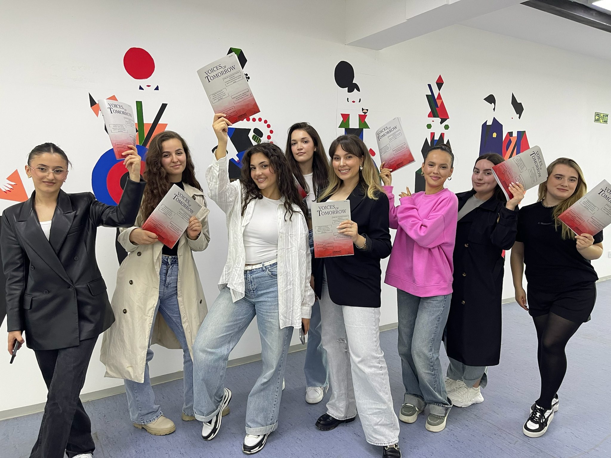 Studentët e Gazetarisë së Universum International College botuan ...