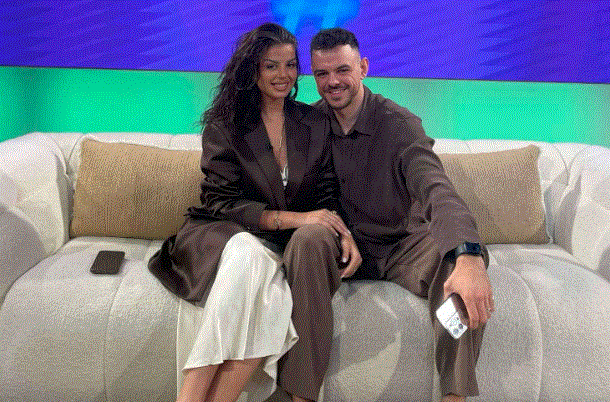 ‘Me t’dashtë deri sa frymë t’kam’, çifti më i ri i skenës dhurojnë ...