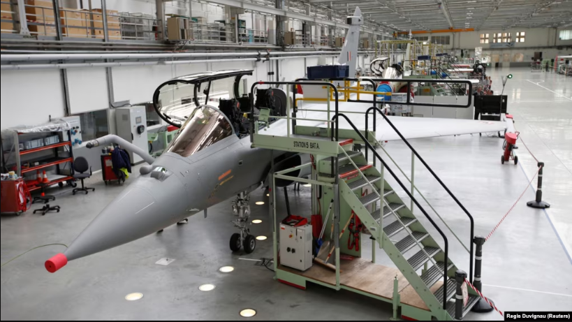 Serbia merr gati dy miliardë euro hua për të paguar avionët Rafale ...