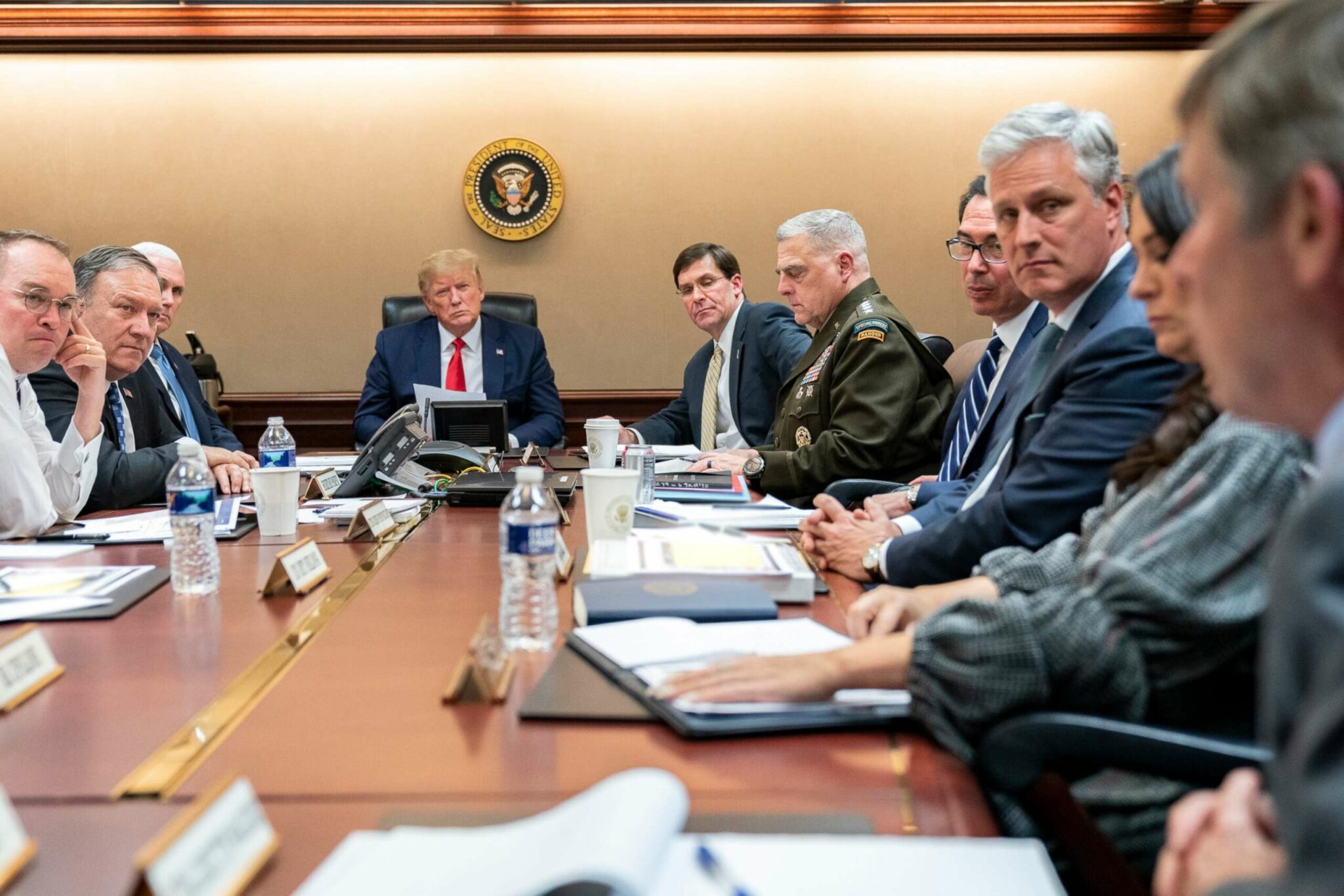 Çka dihet për takimin e jashtëzakonshëm të Trumpit në Shtëpinë e Bardhë ...