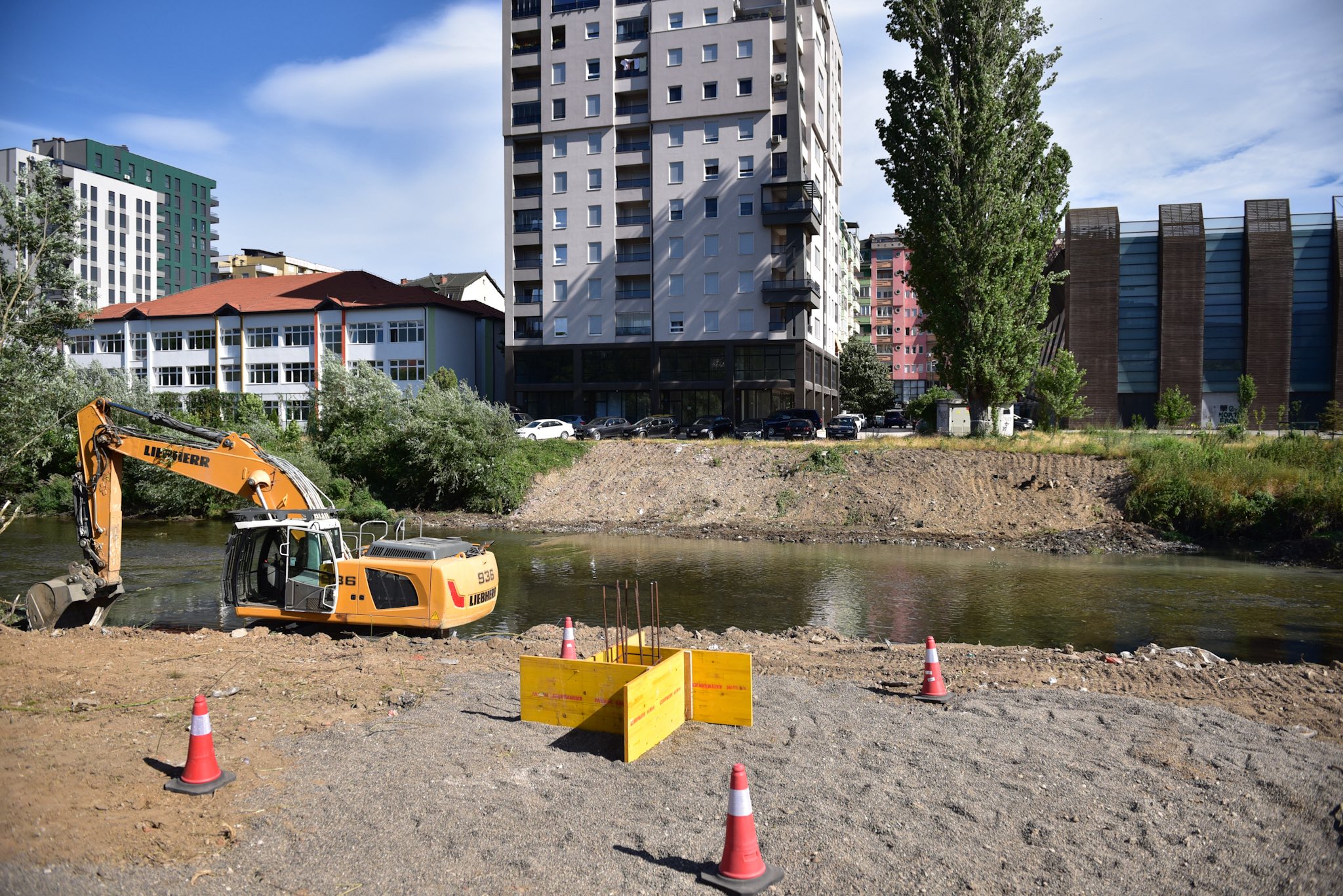 Durmishi poston video të punëve te urat në Mitrovicë që “kryhen në ...