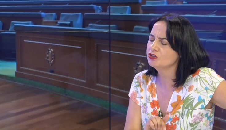 Pacolli nervozohet në studion e RTK’së, përplaset me gazetaren se e ...