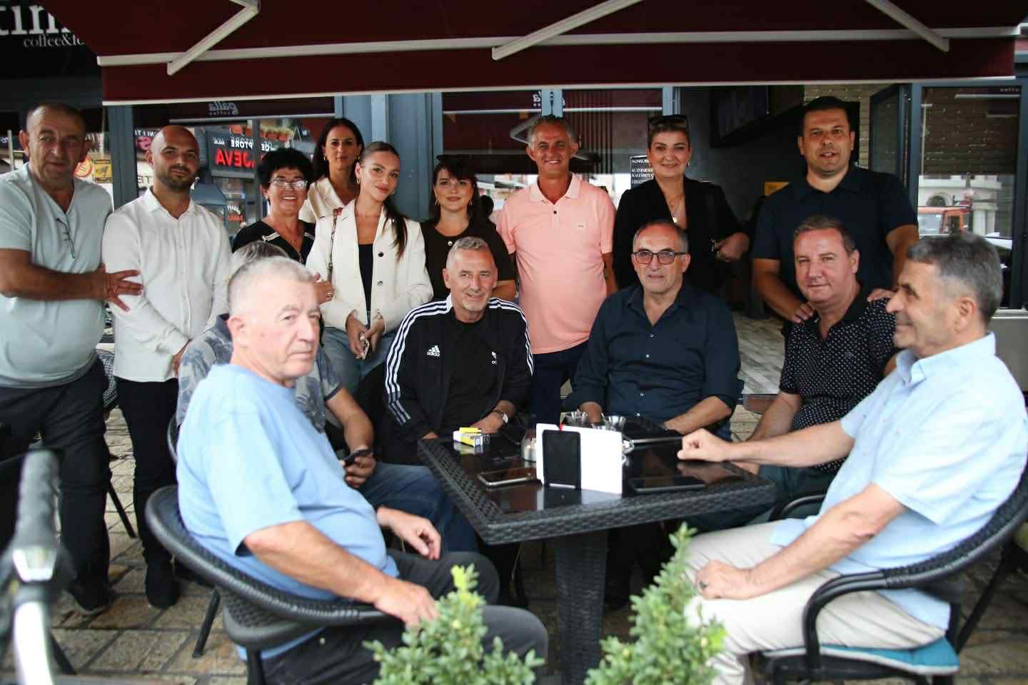 Totaj dhe Levent Bush së bashku takojnë bizneset e "Jeni Mahallës" në ...